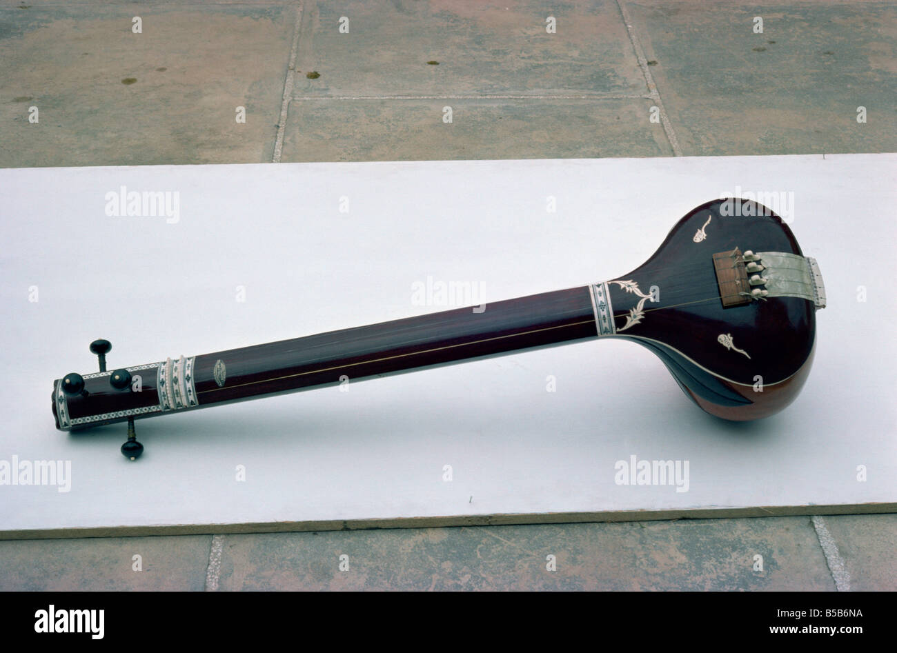 Sitar Pakistan Asia Stock Photo - Alamy