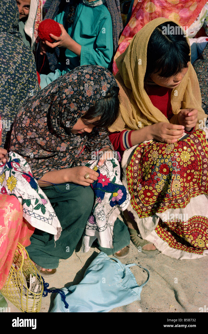 Pakistan school for girls hi-res stock photography and images - Alamy