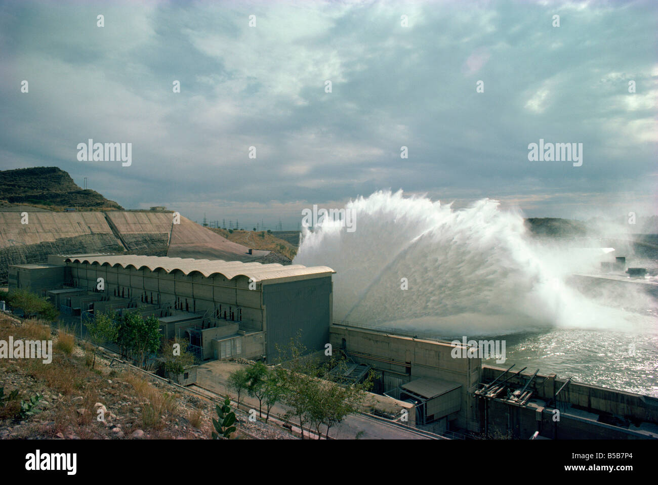 Mangla dam hi-res stock photography and images - Alamy