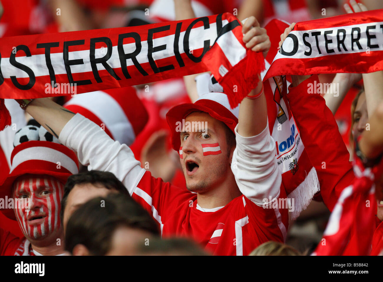 Austrian football team hi-res stock photography and images - Alamy