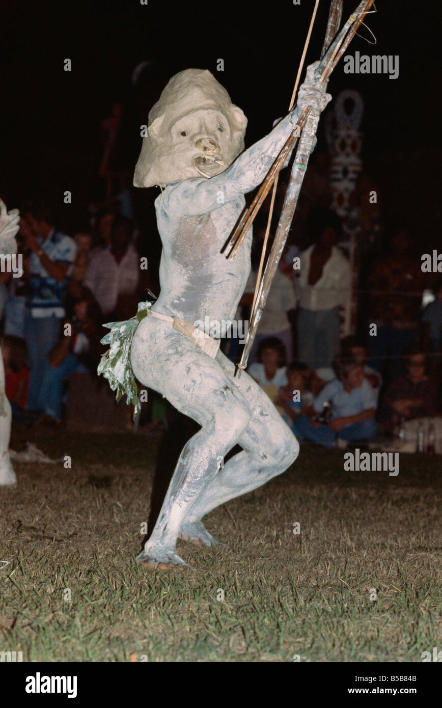 Asaro mud masks hi-res stock photography and images - Alamy