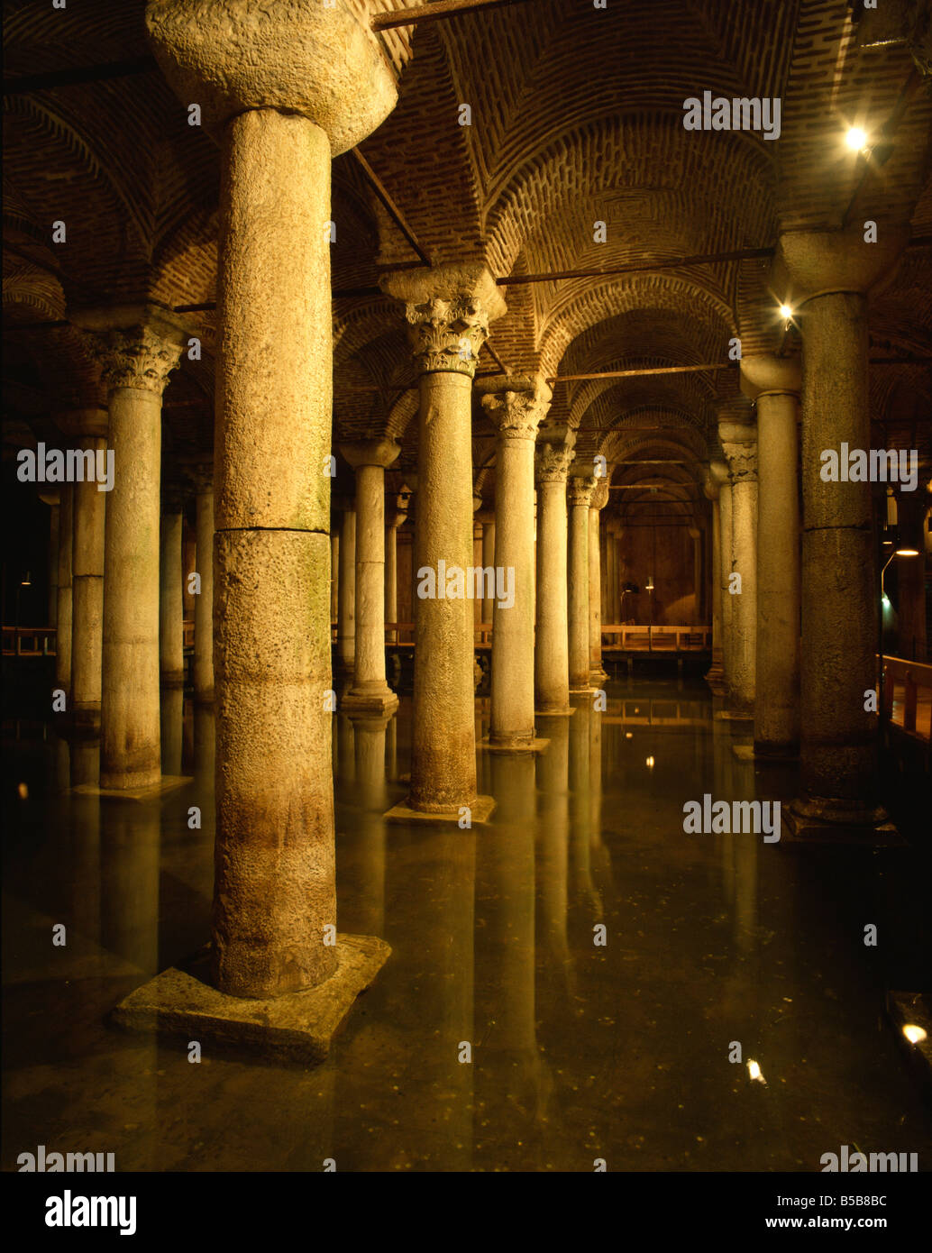 Yerebatan Saray underground cistern Istanbul Turkey Europe Stock Photo ...