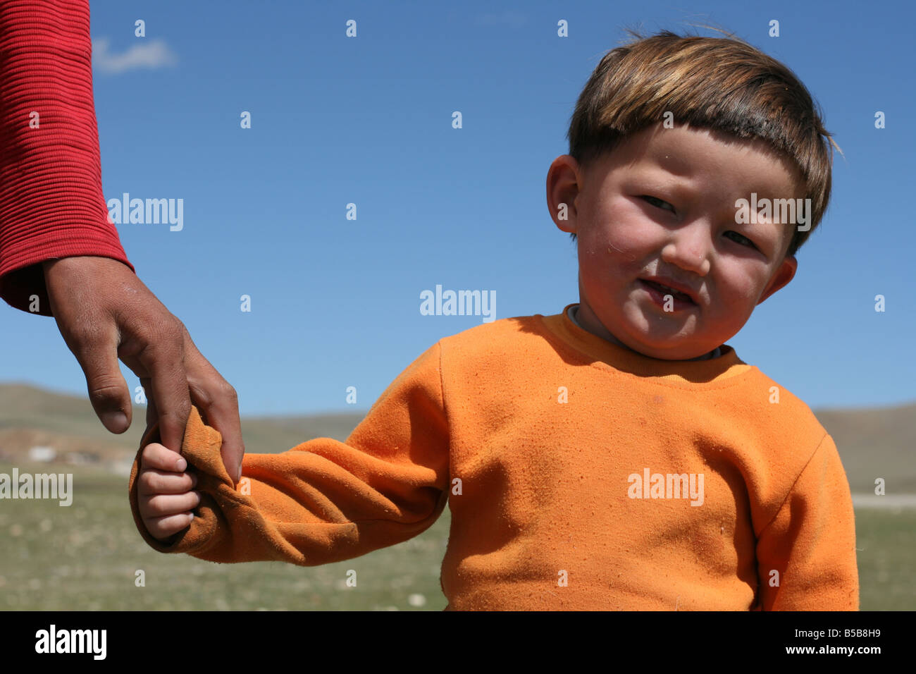 Traditional mongolian boy hi-res stock photography and images - Alamy