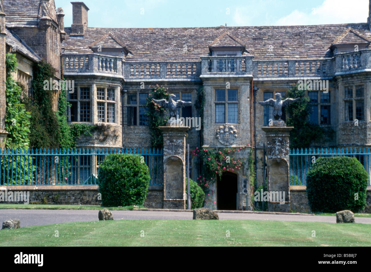 16th-17th Century Elizabethan "Manor House" Mapperton House Stock Photo ...