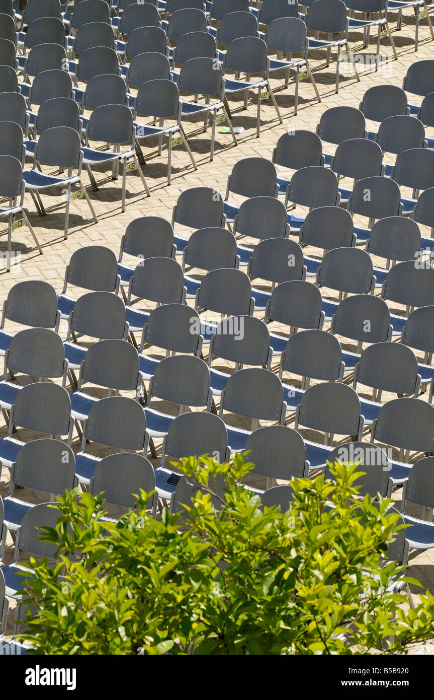 rows of chairs Stock Photo - Alamy