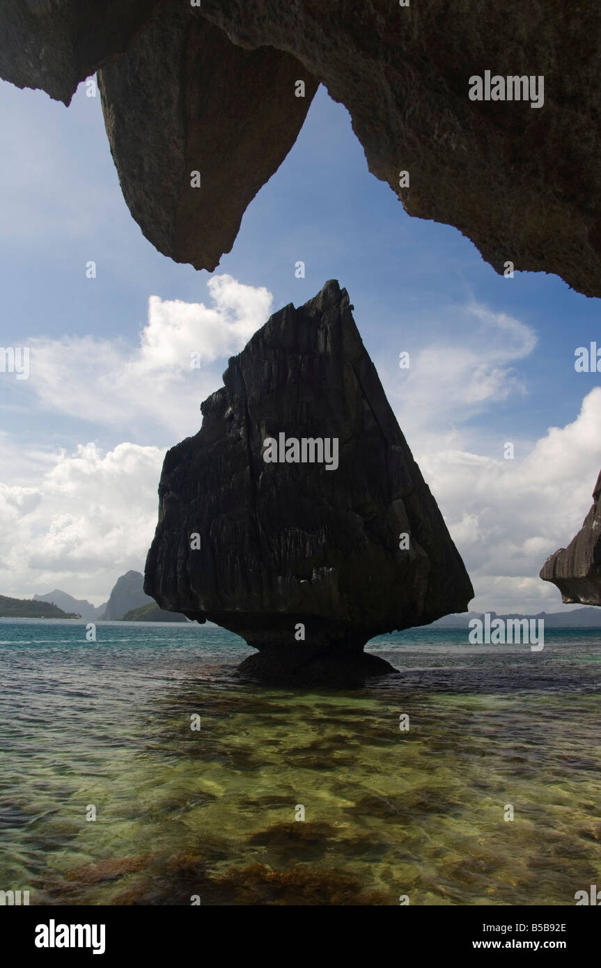 Limestone features hi-res stock photography and images - Alamy