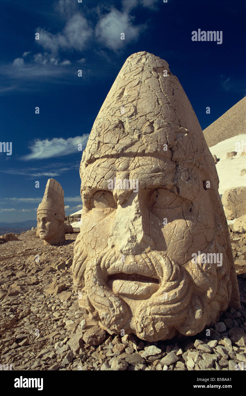 Statue head portraying Zeus, and Antiochos in background, on the west ...