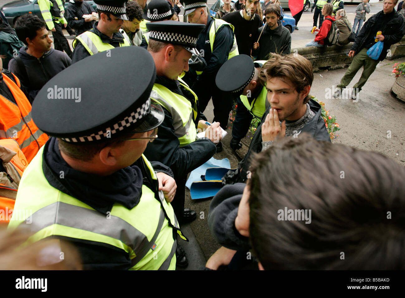 G8 protester police stop and search gleneagles Stock Photo - Alamy