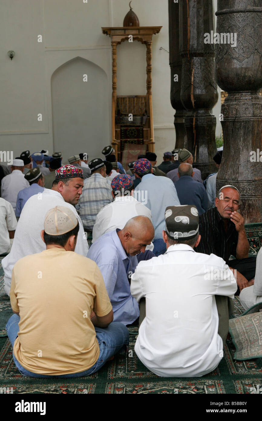 Muslim praying in the mosque, Uzbekistan Stock Photo - Alamy