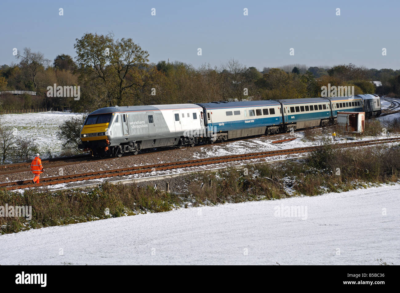 Wrexham and Shropshire Railway train, snowy, Warwickshire, UK Stock ...