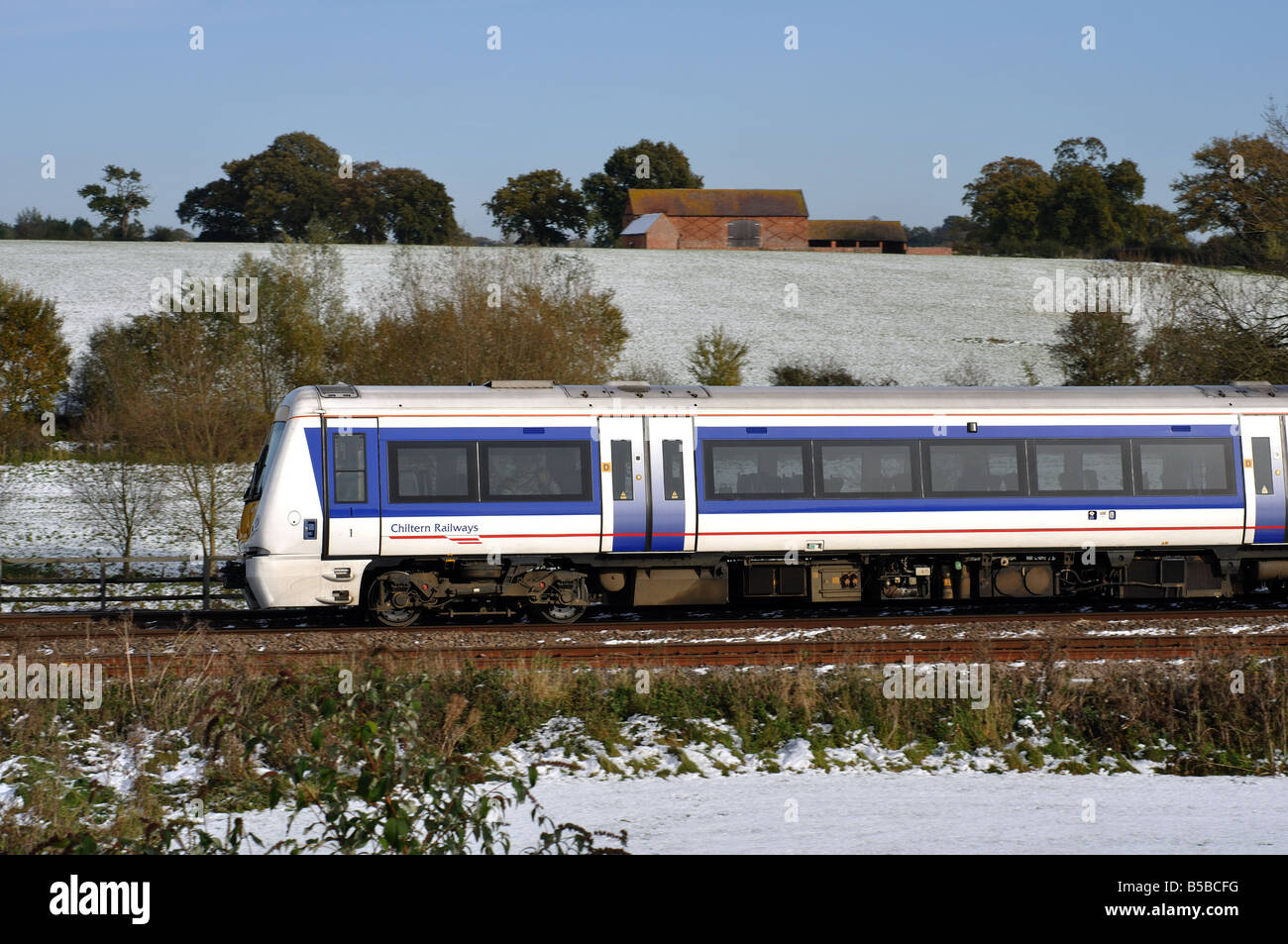 Chiltern Railways train, snowy, Warwickshire, UK Stock Photo - Alamy
