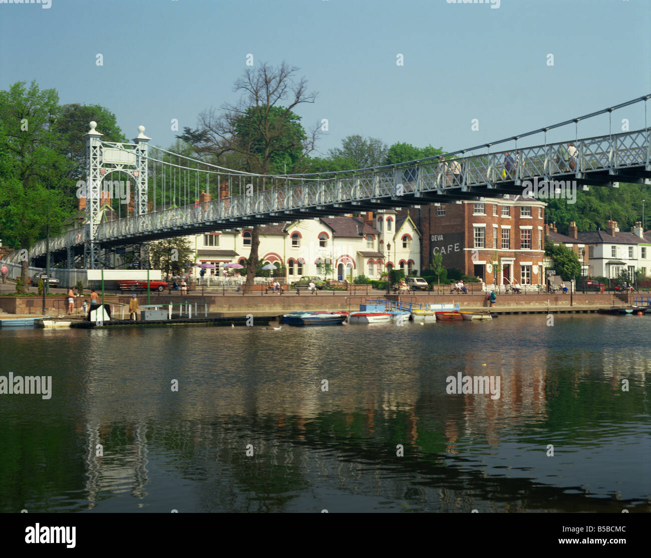 Queens park bridge hi-res stock photography and images - Alamy