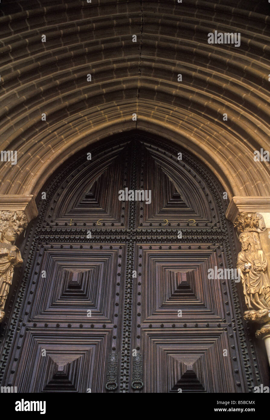 Gothic doors hi-res stock photography and images - Alamy
