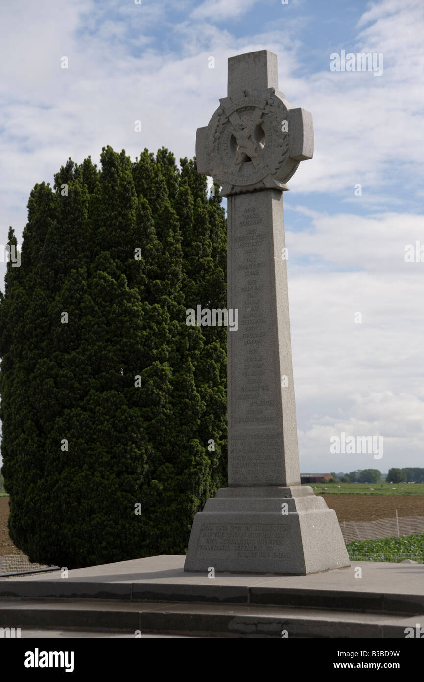Memorial to the London Scottish the first Territorial Battalion to ...