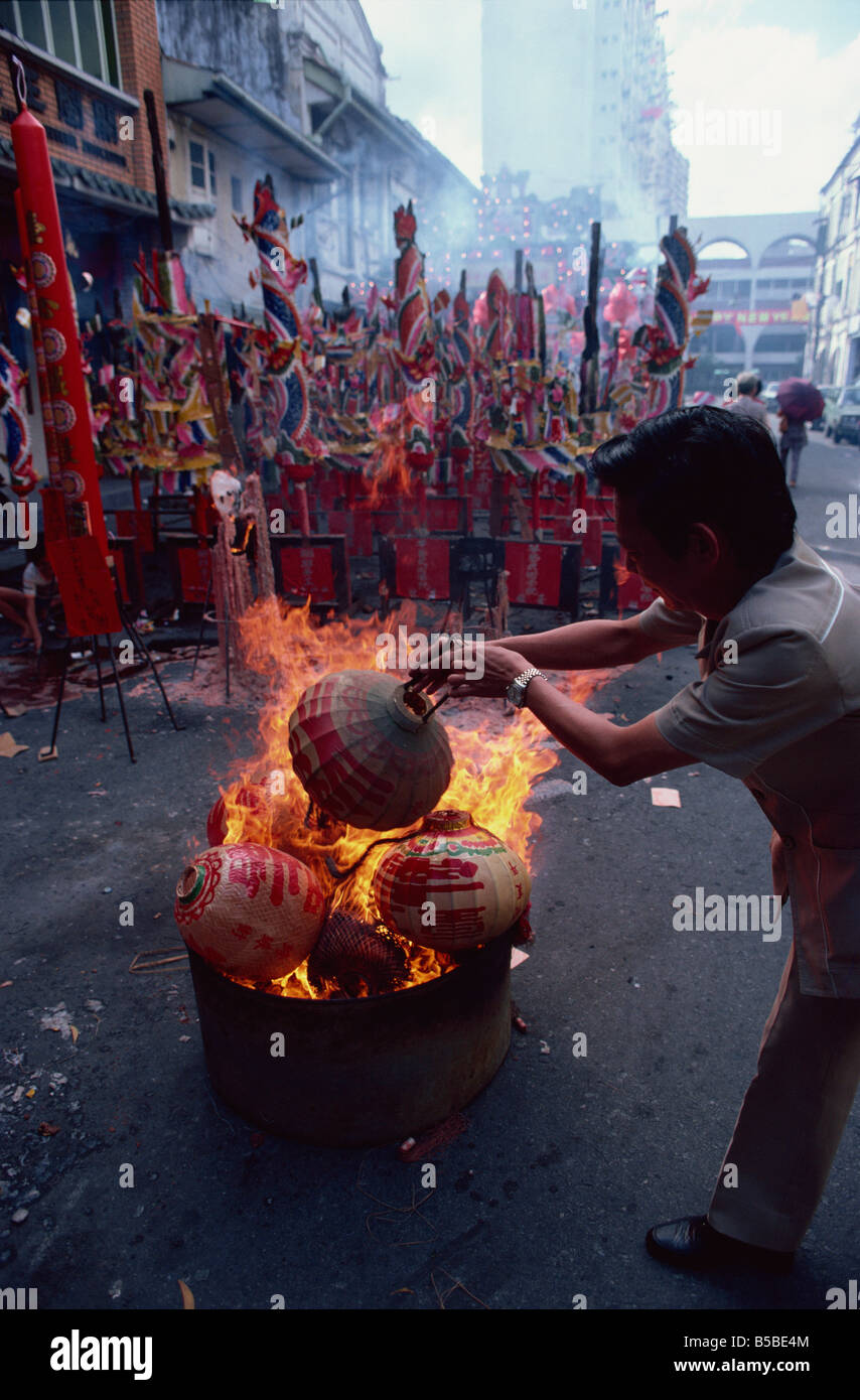 Chinese funeral hi-res stock photography and images - Alamy