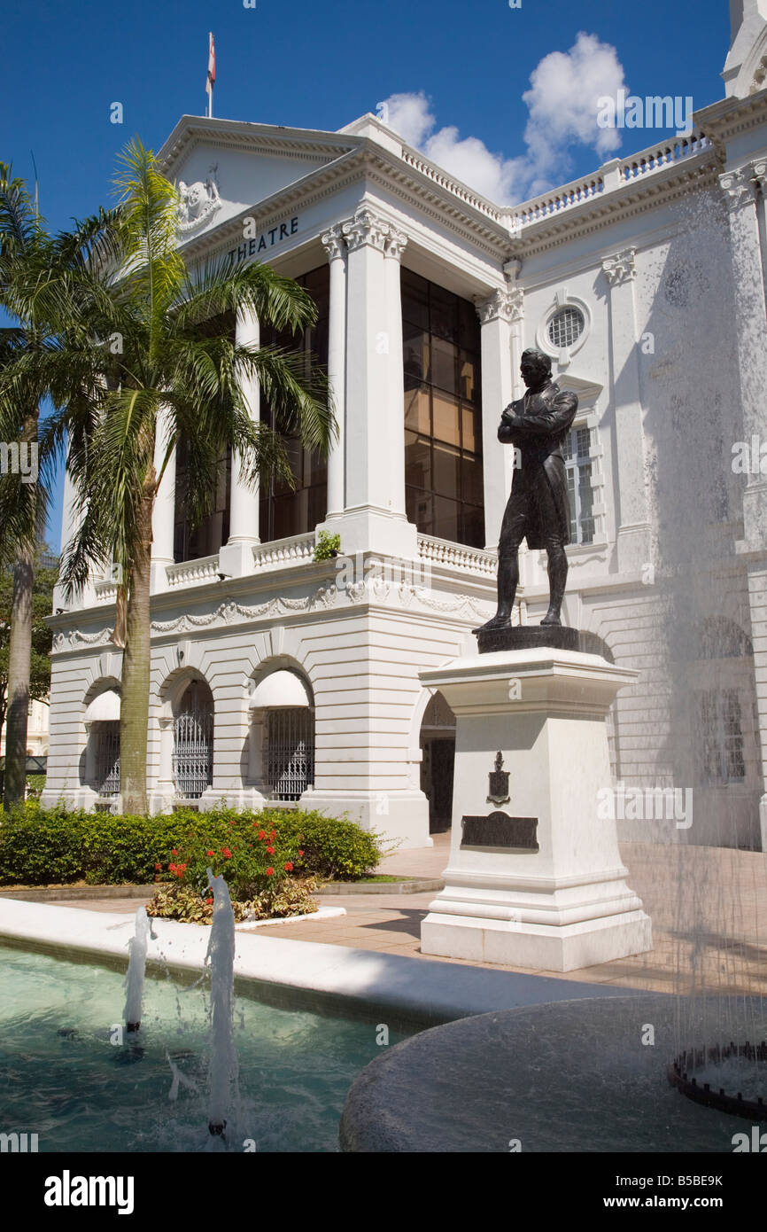 Victoria Theatre, Concert Hall national monument, with bronze statue of Sir Stamford Raffles ...