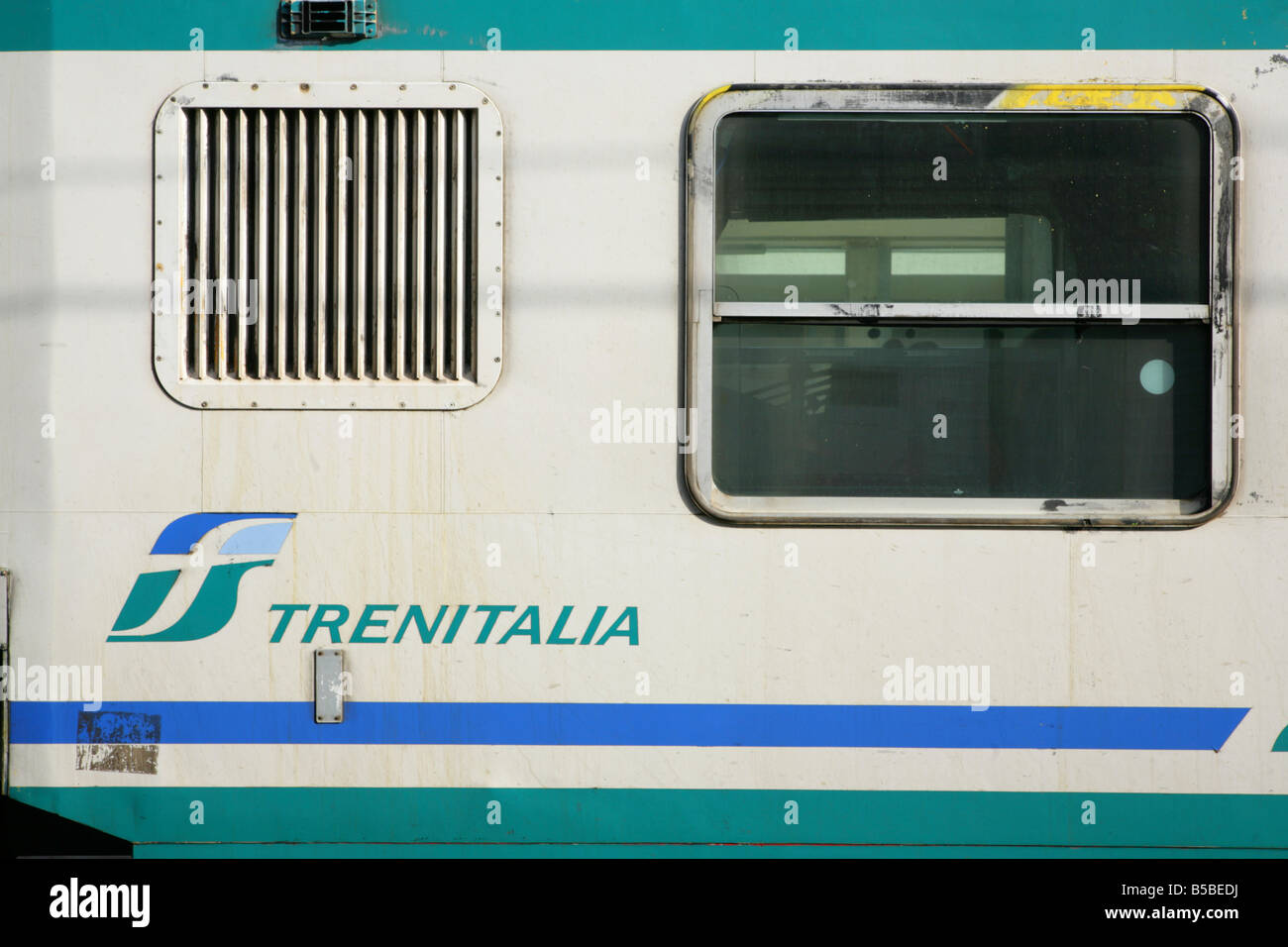 Italian train carriage hi-res stock photography and images - Alamy