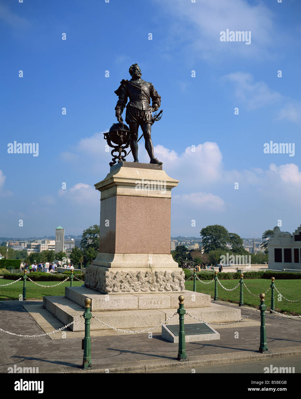 Statue of Sir Francis Drake, Plymouth Hoe, Plymouth, south Devon, Devon ...