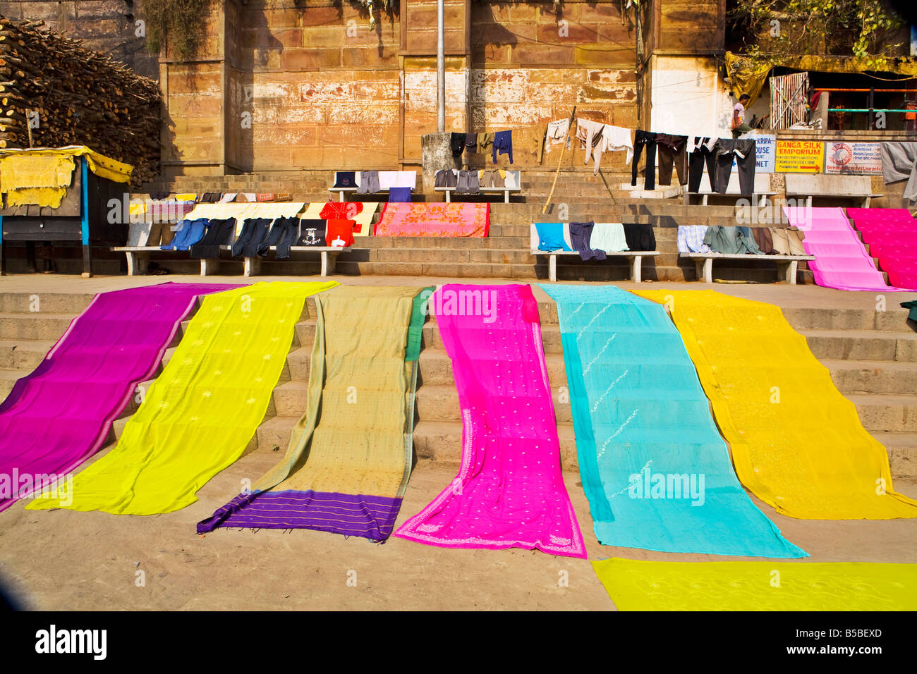 Indian clothes drying hi-res stock photography and images - Alamy