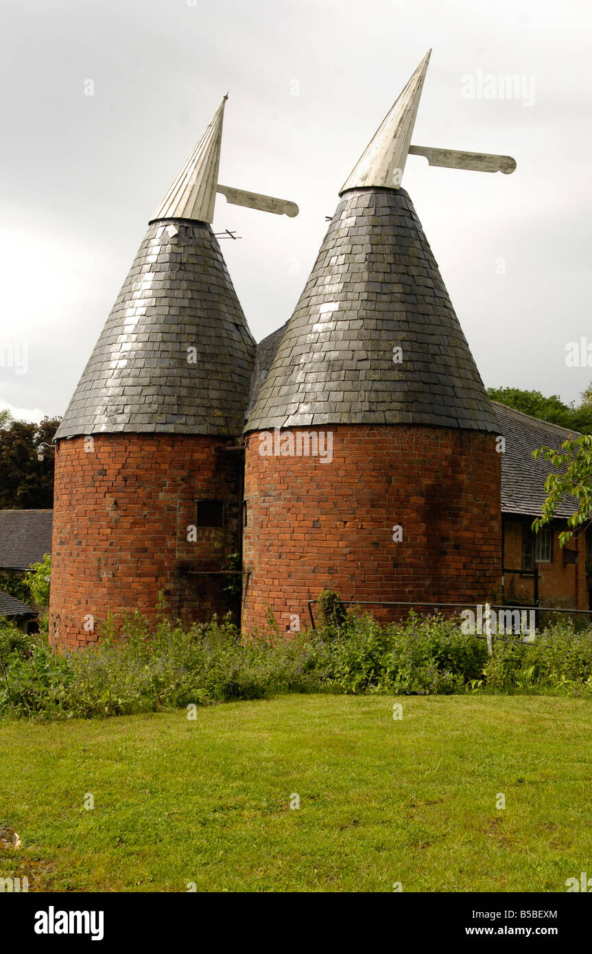Old hop kilns near Malvern, Worcestershire, England, Europe Stock Photo ...