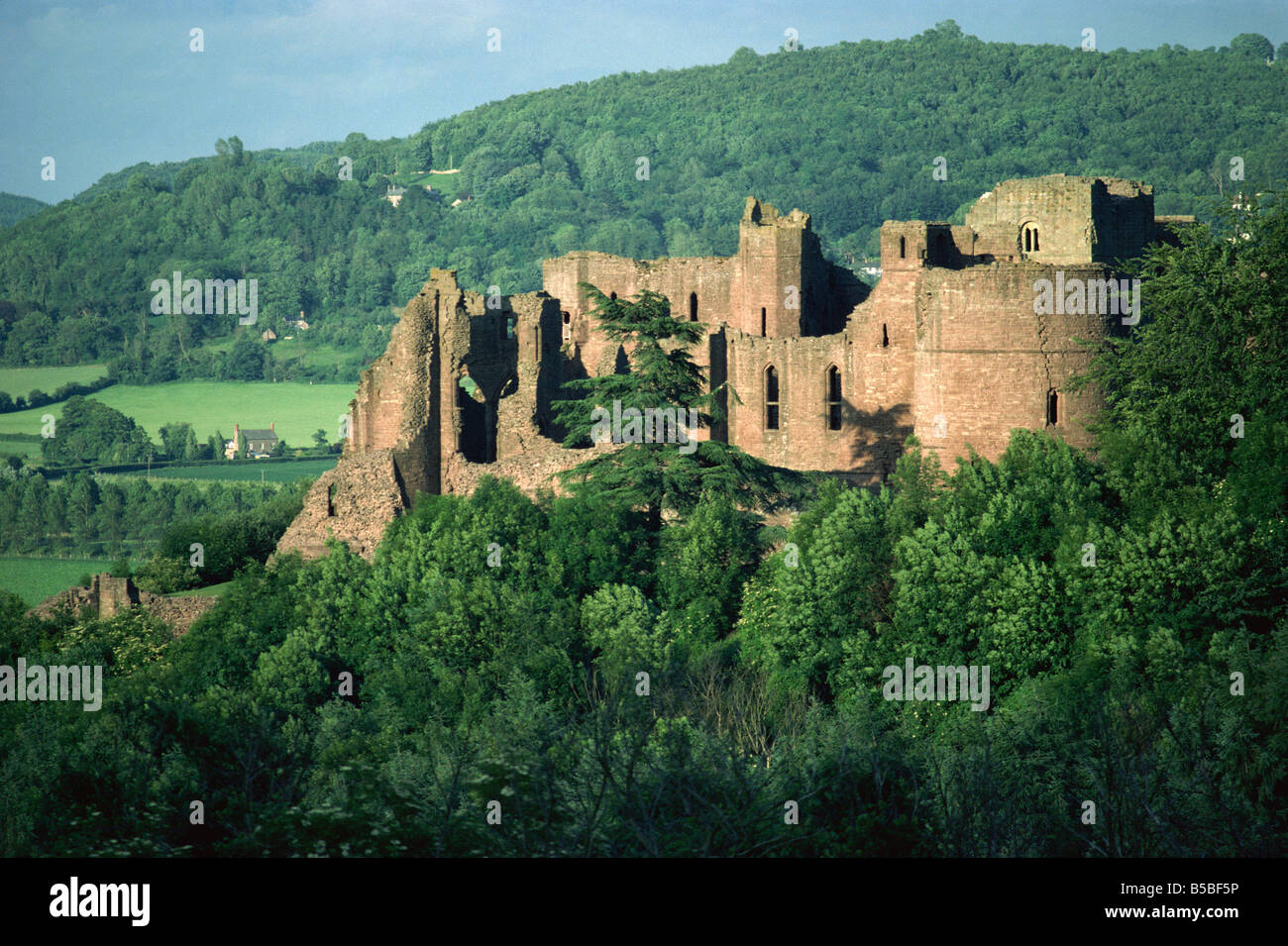 Goodrich castle hi-res stock photography and images - Alamy
