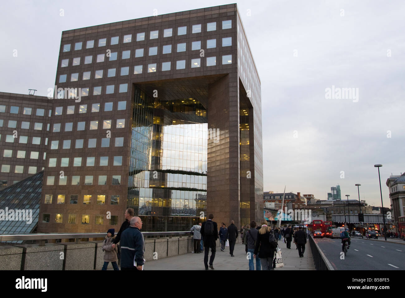 No1 london bridge hi-res stock photography and images - Alamy