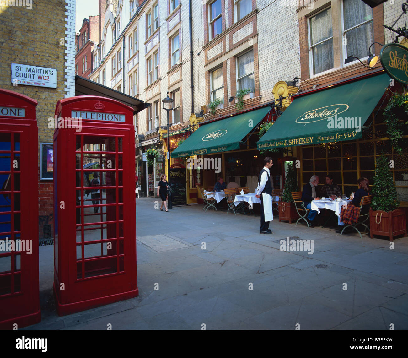 Food court england hi-res stock photography and images - Alamy
