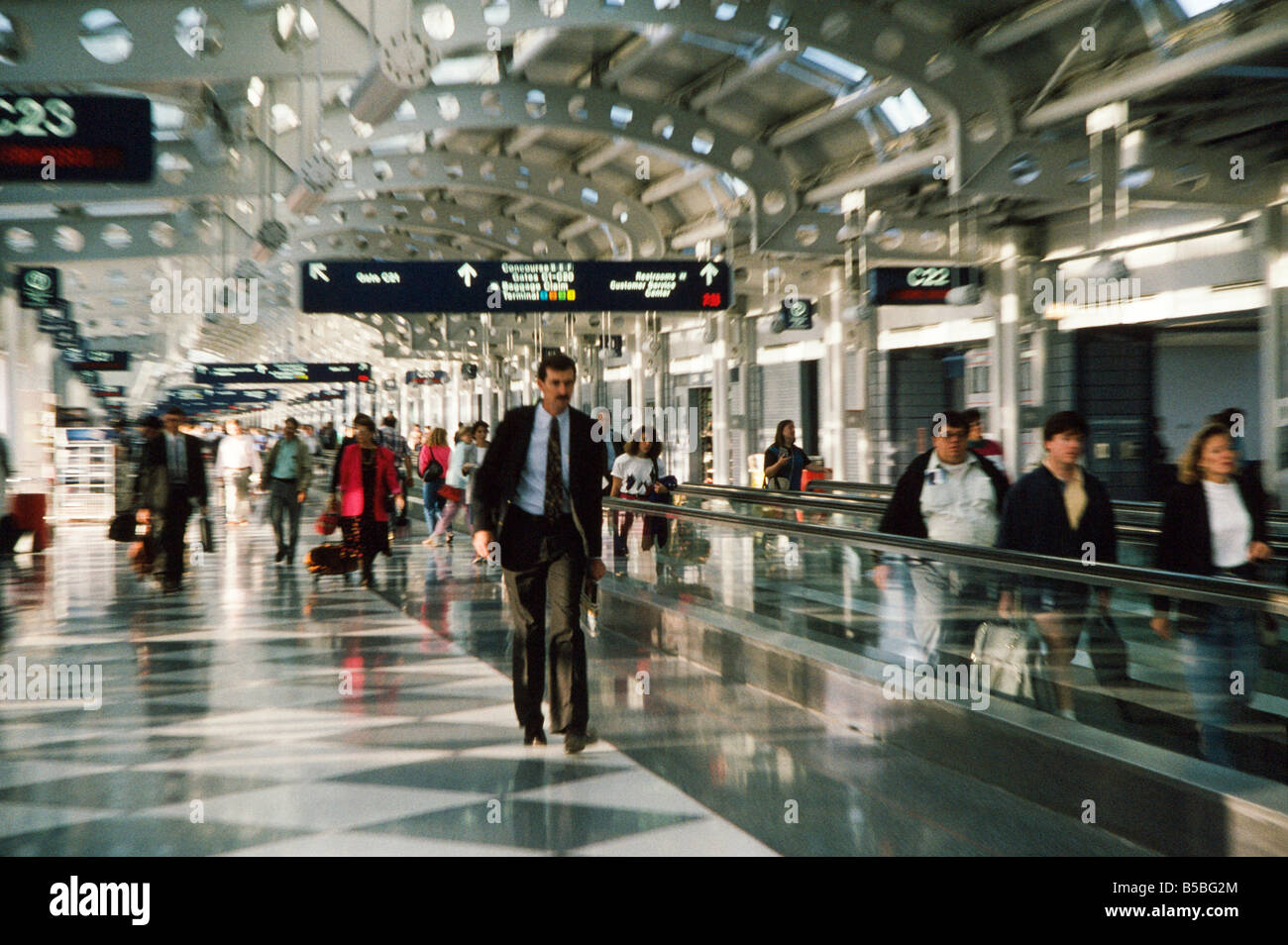 Passengers in terminal rush to catch flights,Ohare International ...