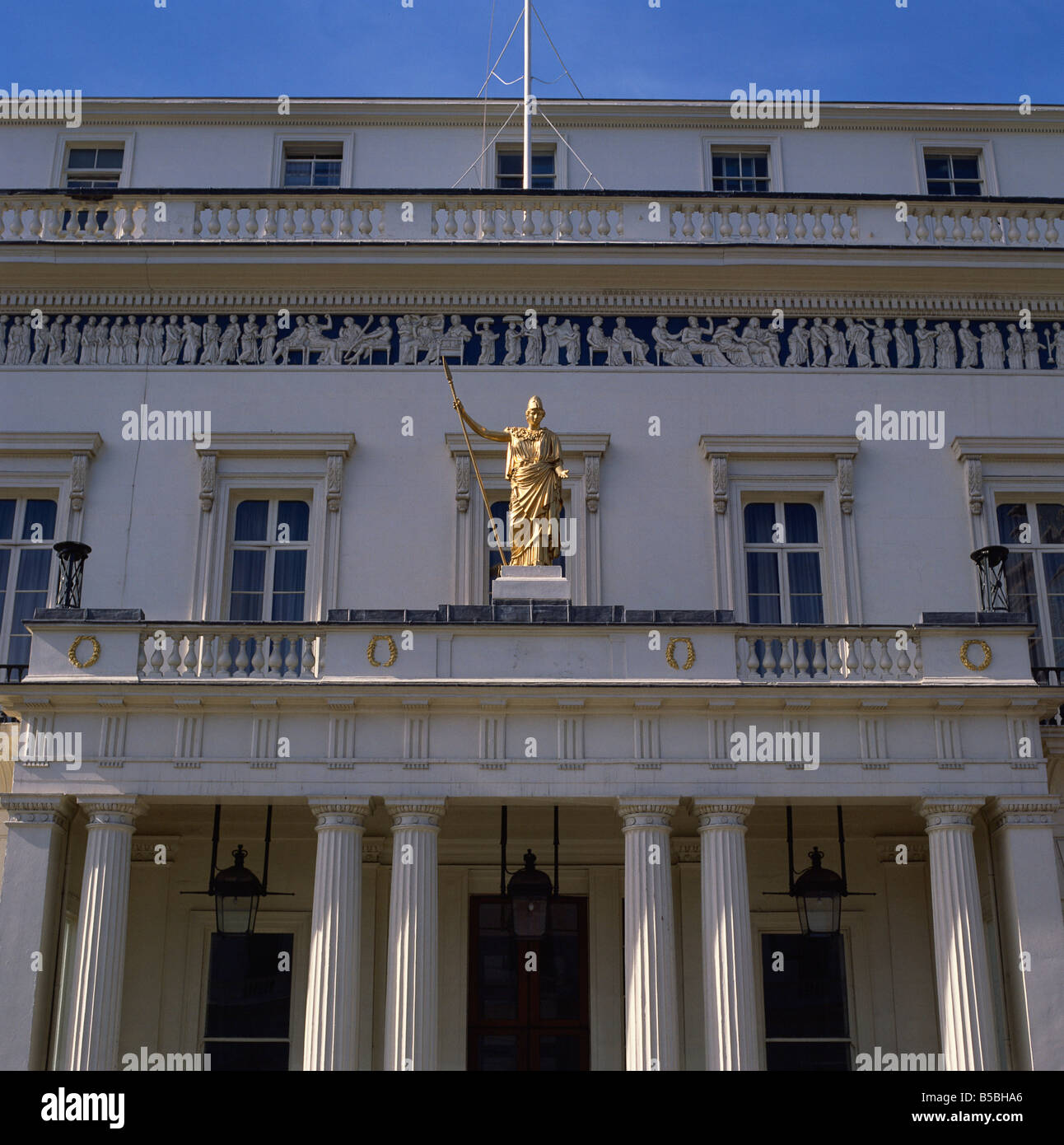 The athenaeum club london hi-res stock photography and images - Alamy