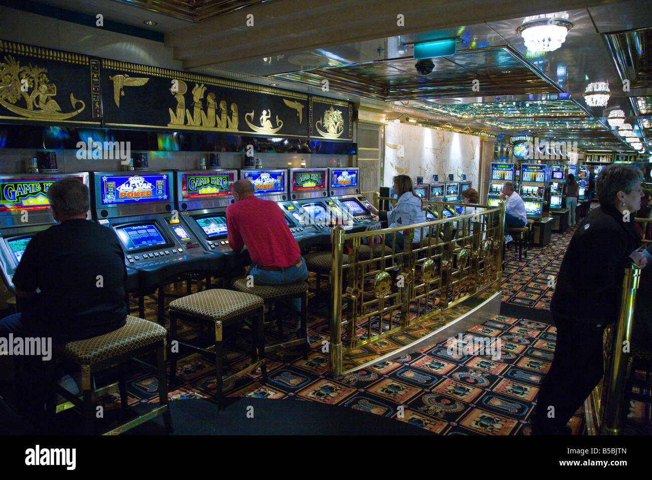 Video game machines hi-res stock photography and images - Alamy