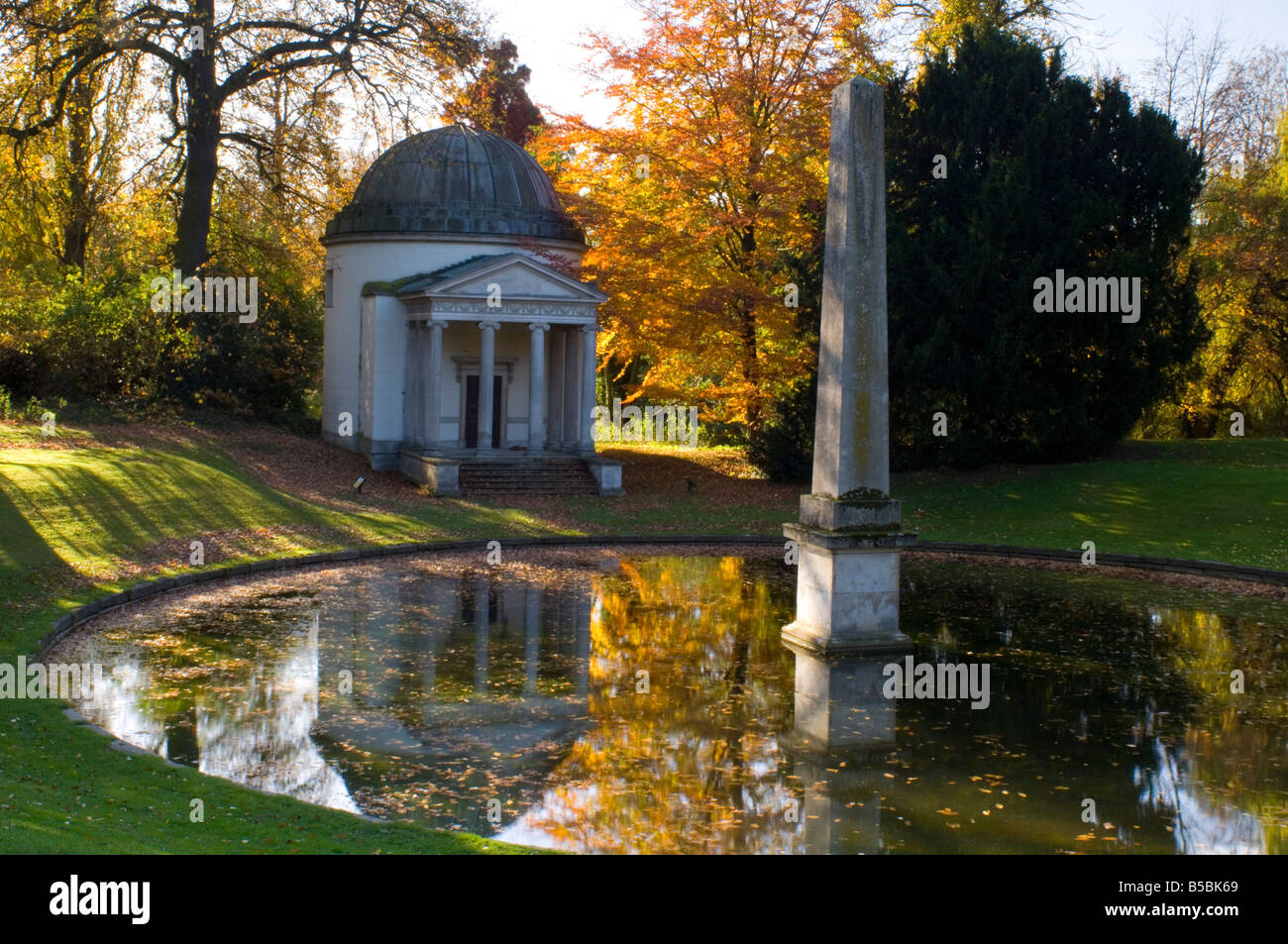 The Ionic temple obelisk and reflecting pool at Chiswick House in West ...
