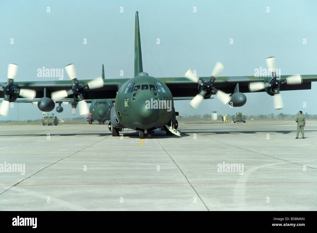 Us air force usaf c 130 hi-res stock photography and images - Alamy
