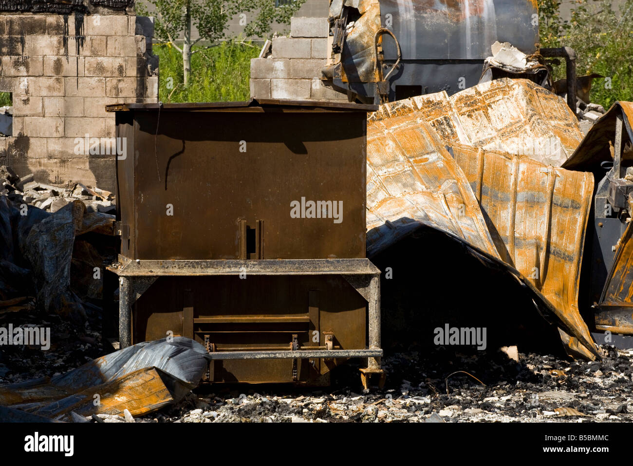 Burnt down building hi-res stock photography and images - Alamy