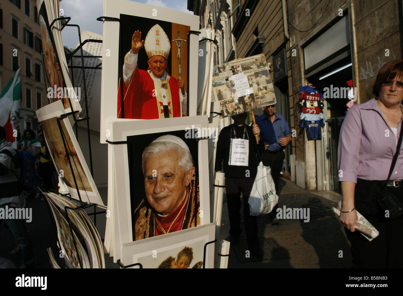 pope postcards on stand outside gift shop in rome Stock Photo - Alamy