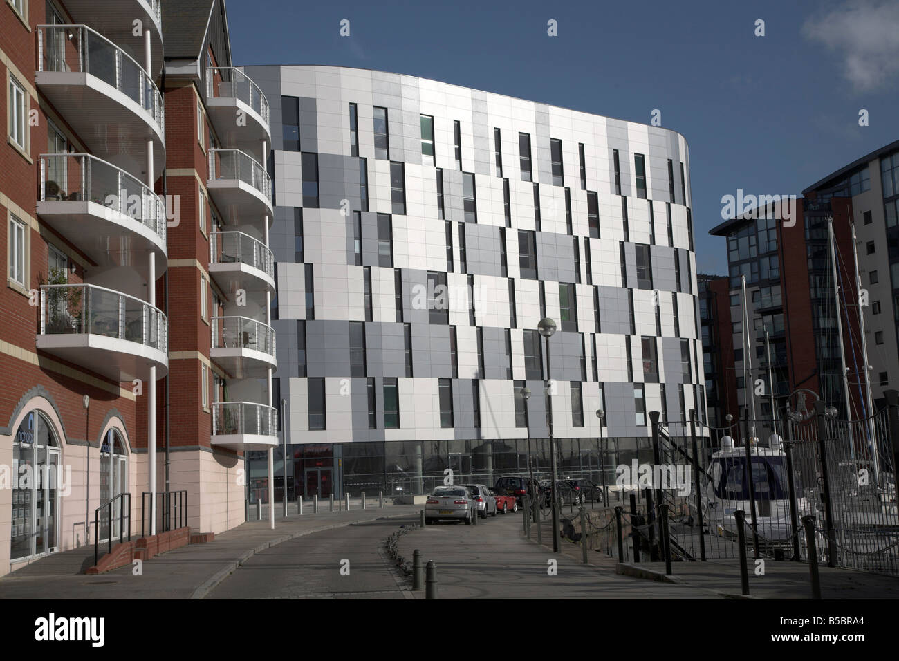 Waterfront building University Campus and modern apartments Ipswich ...