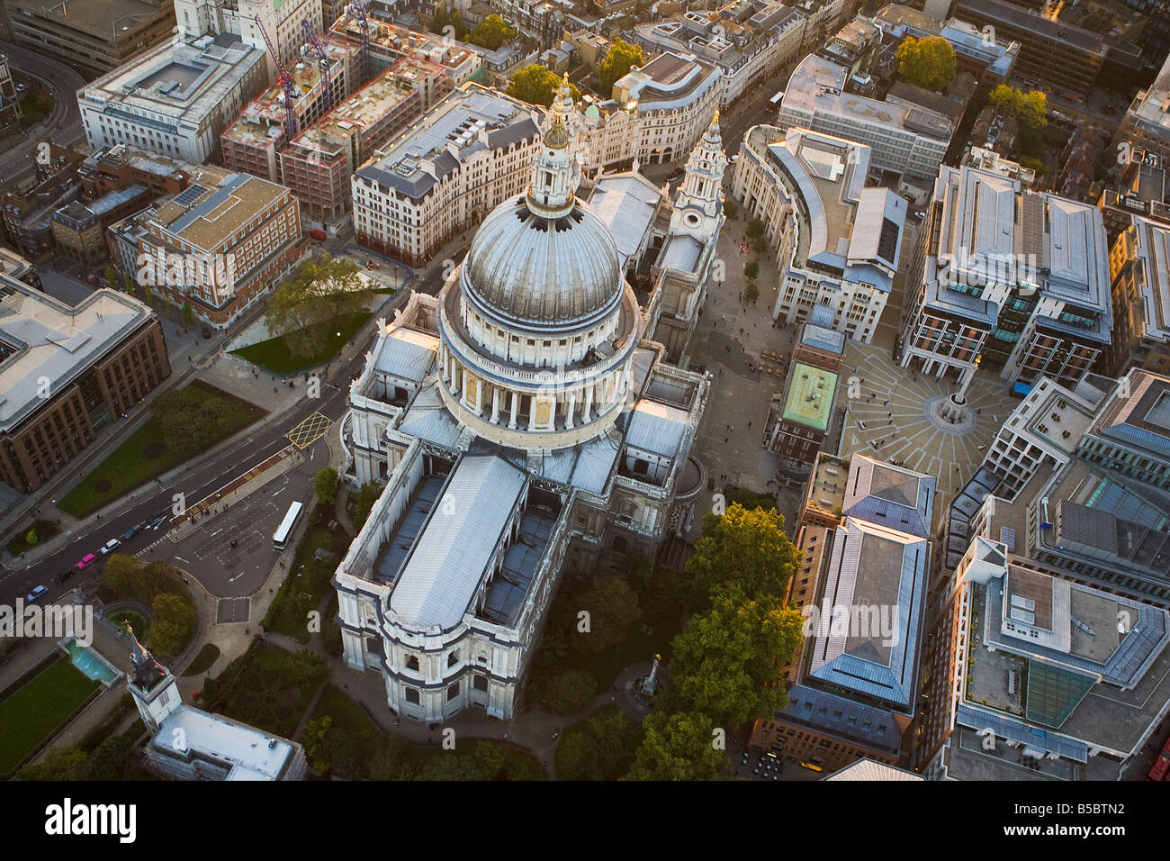 Aerial Top View of St Paul's Cathedral Stock Photo: 20544526 - Alamy
