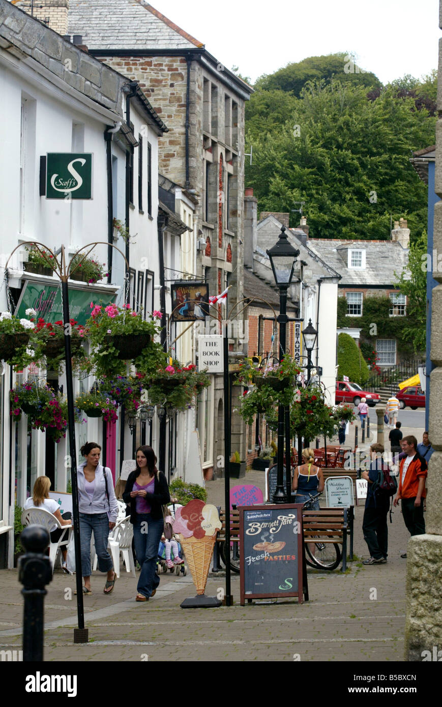 Cornish street hi-res stock photography and images - Alamy