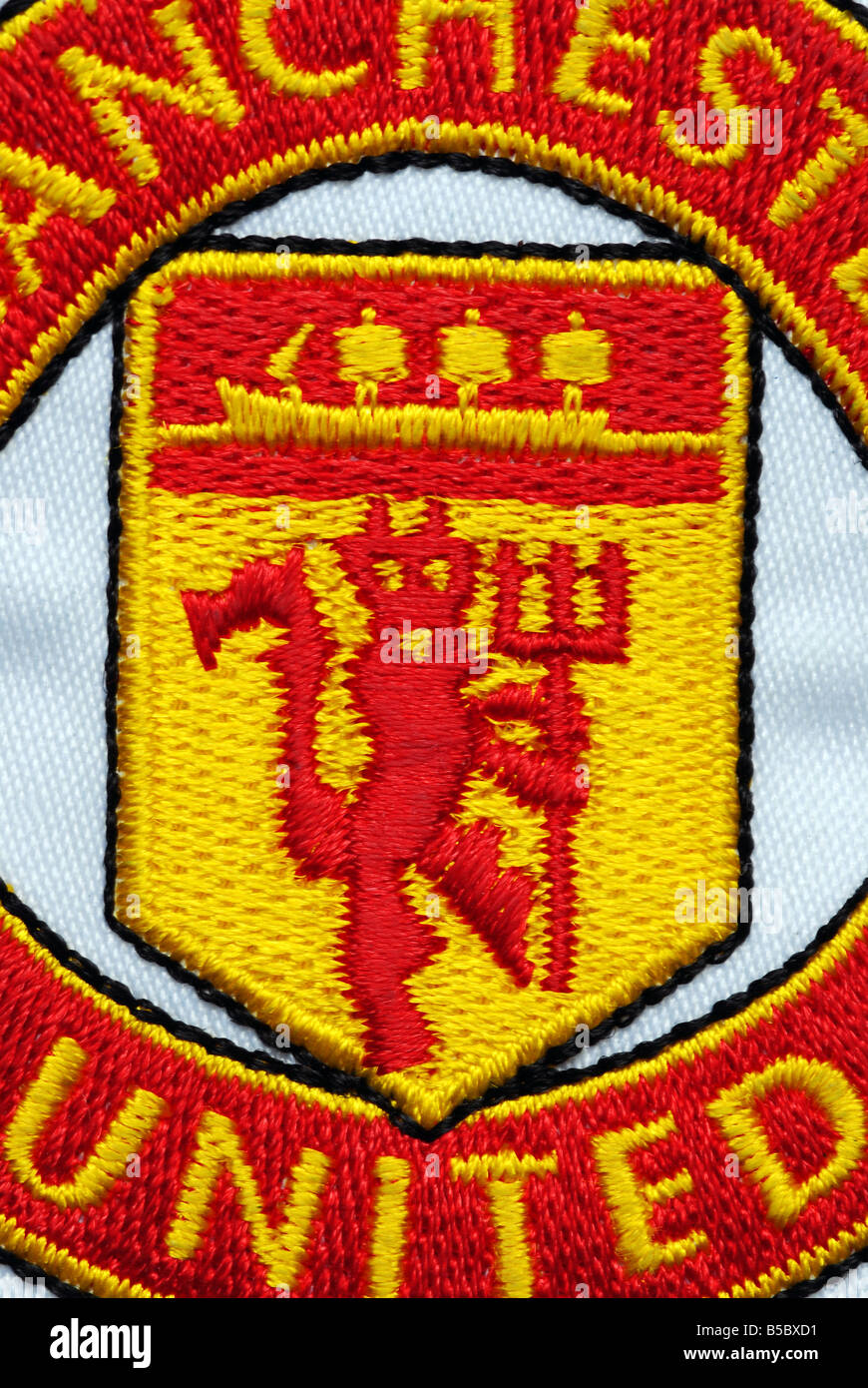 Man utd badge hi-res stock photography and images - Alamy