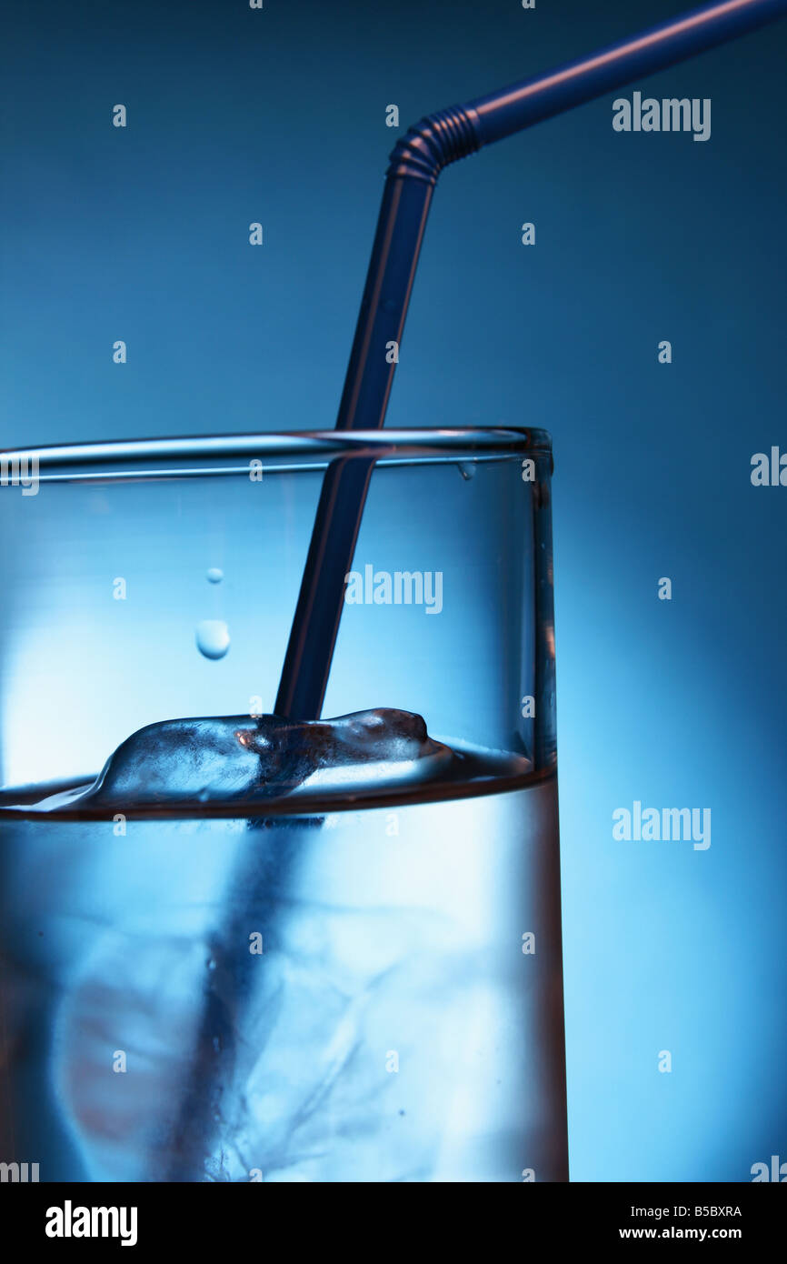 Cold drink with ice cubes close up Stock Photo - Alamy