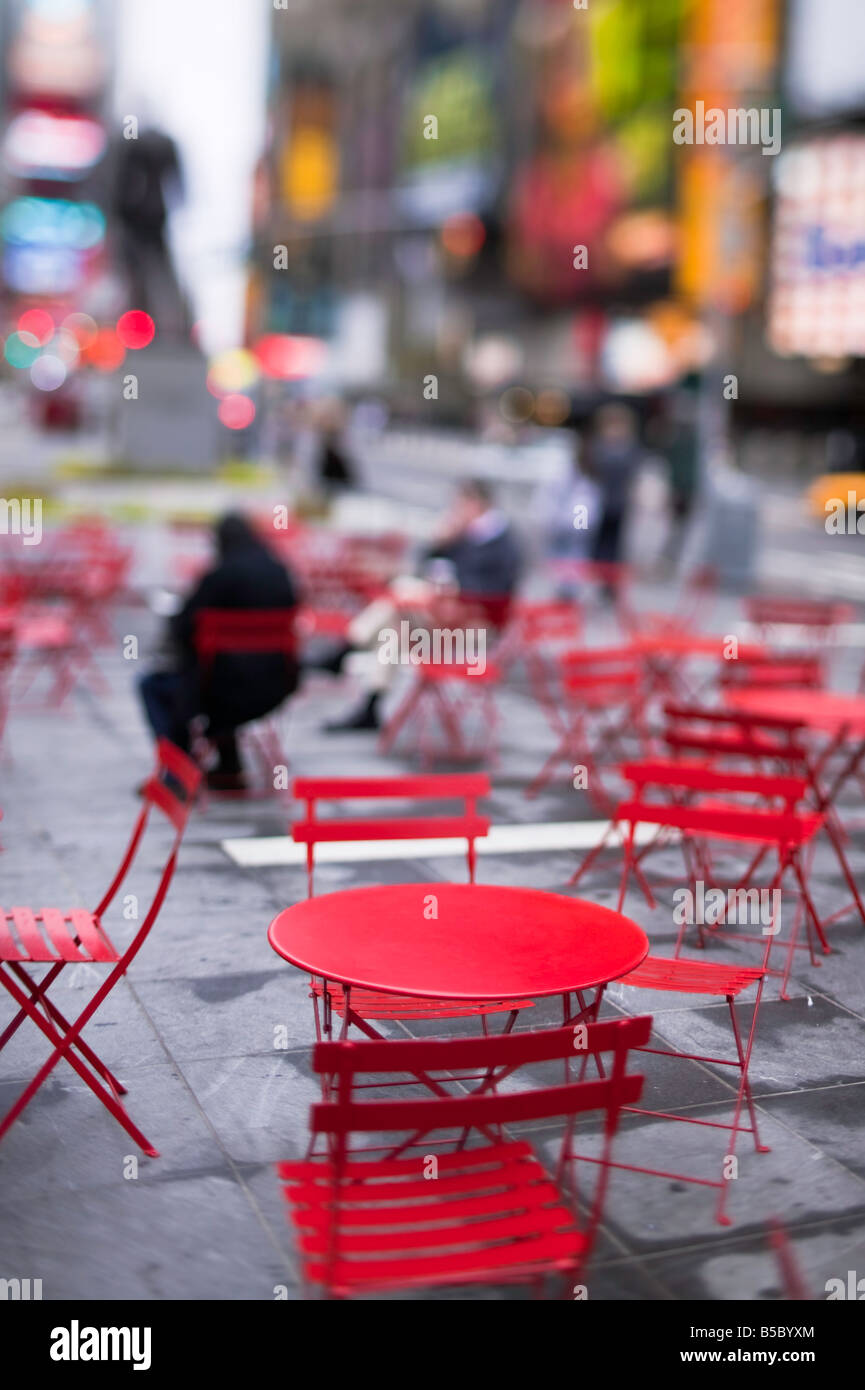Red chairs time square hi-res stock photography and images - Alamy