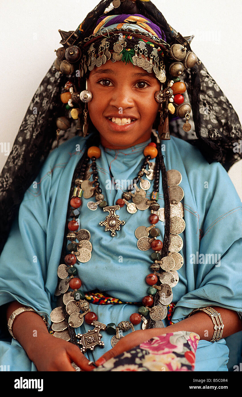 Little Berber girl with her traditionel Juwelery Stock Photo - Alamy