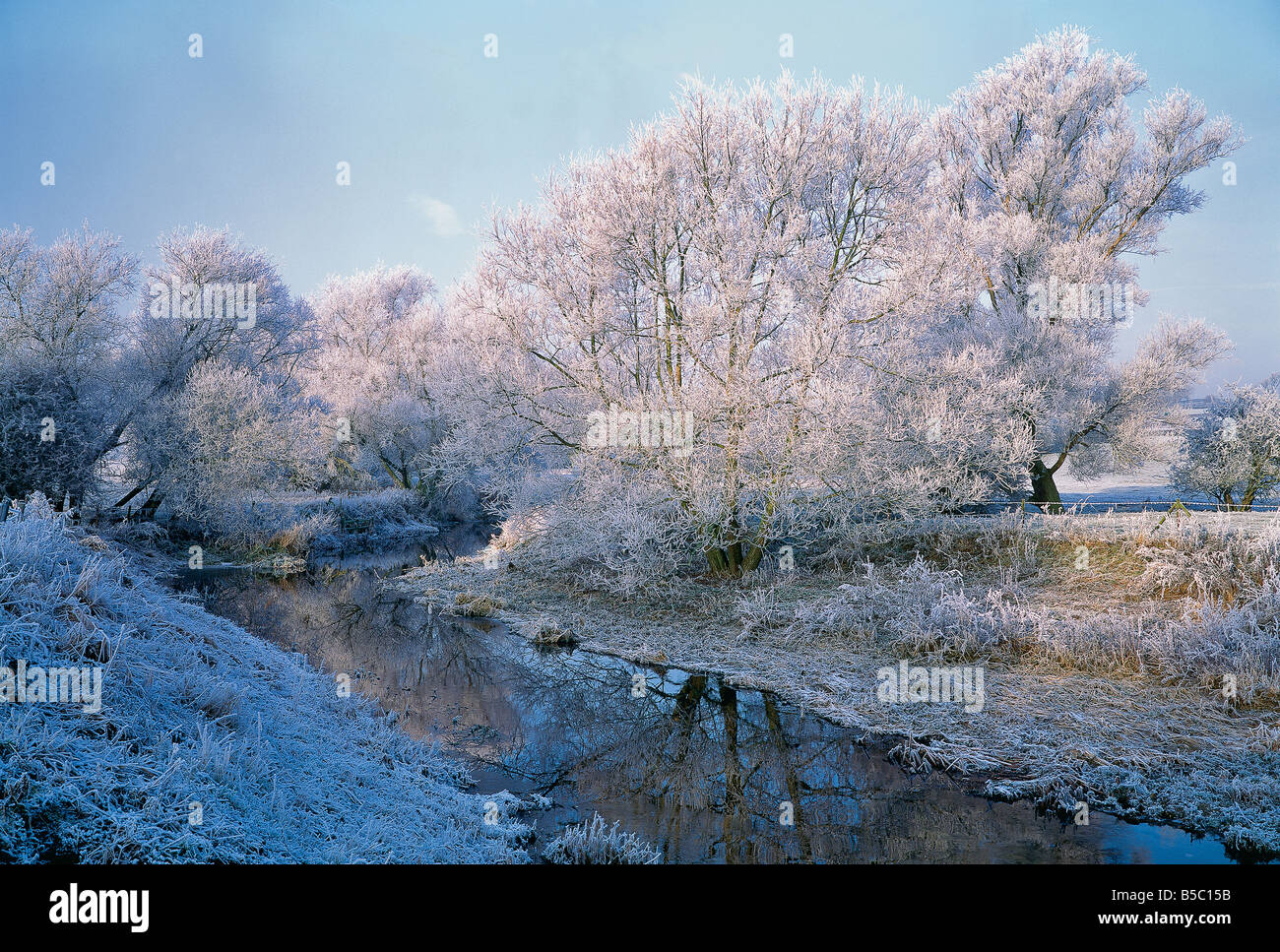 Snow winter morning hi-res stock photography and images - Alamy