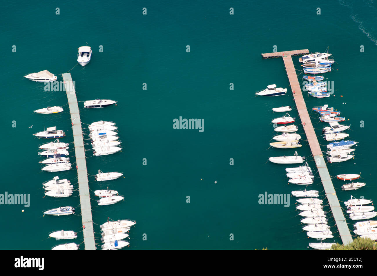 Yacht aerial hi-res stock photography and images - Alamy