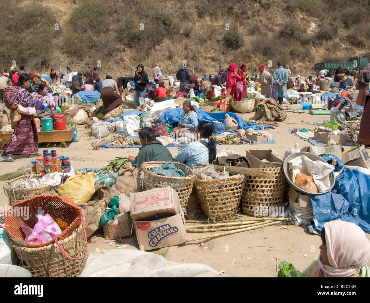 Thimphu weekend market hi-res stock photography and images - Alamy