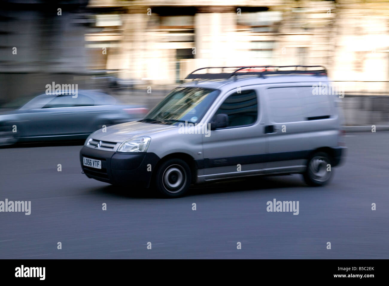 Delivery van uk hi-res stock photography and images - Alamy