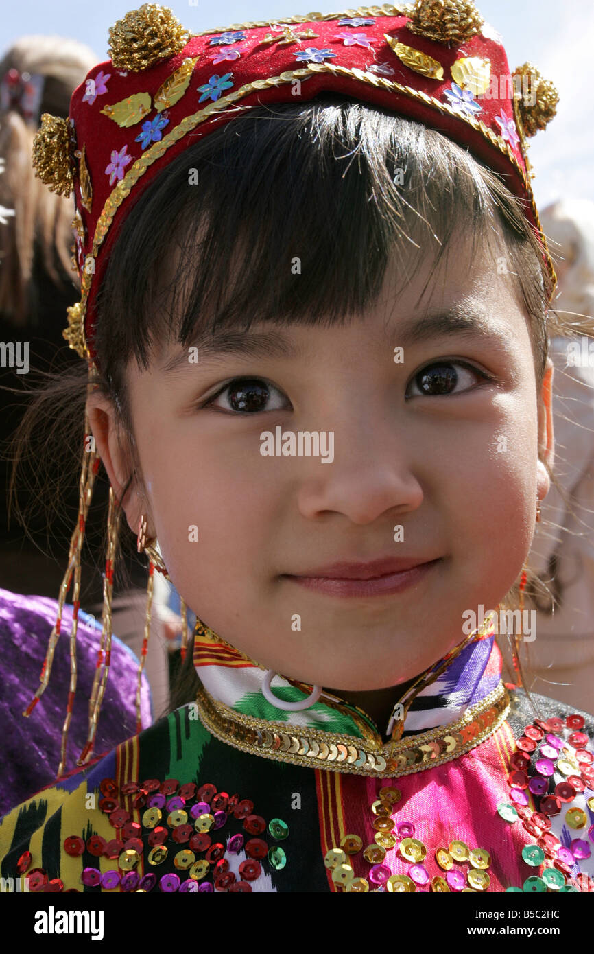 Turkmen dress hi-res stock photography and images - Alamy