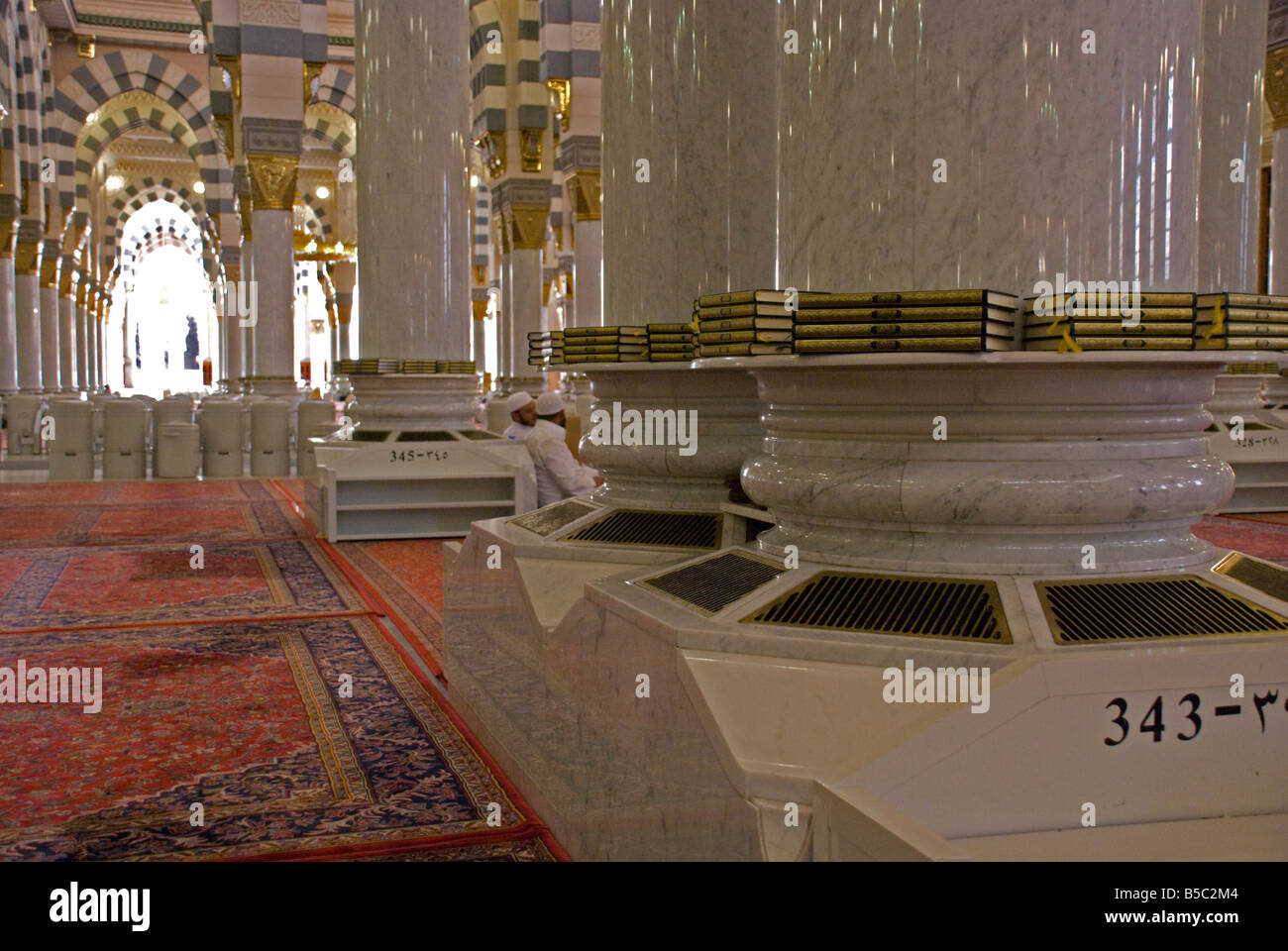 Al masjid an nabawi hi-res stock photography and images - Alamy