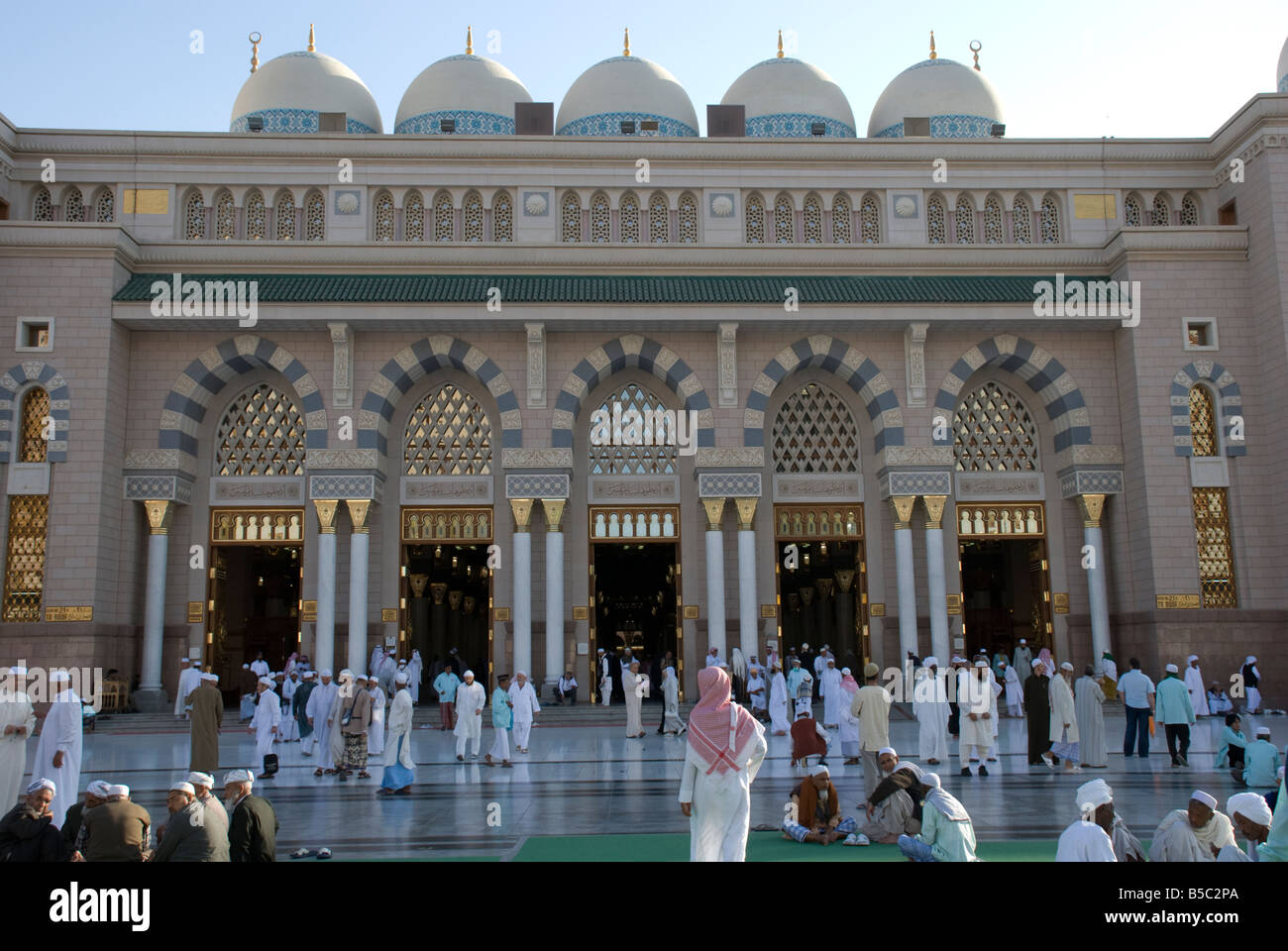 Masjid nabawi gate hi-res stock photography and images - Alamy