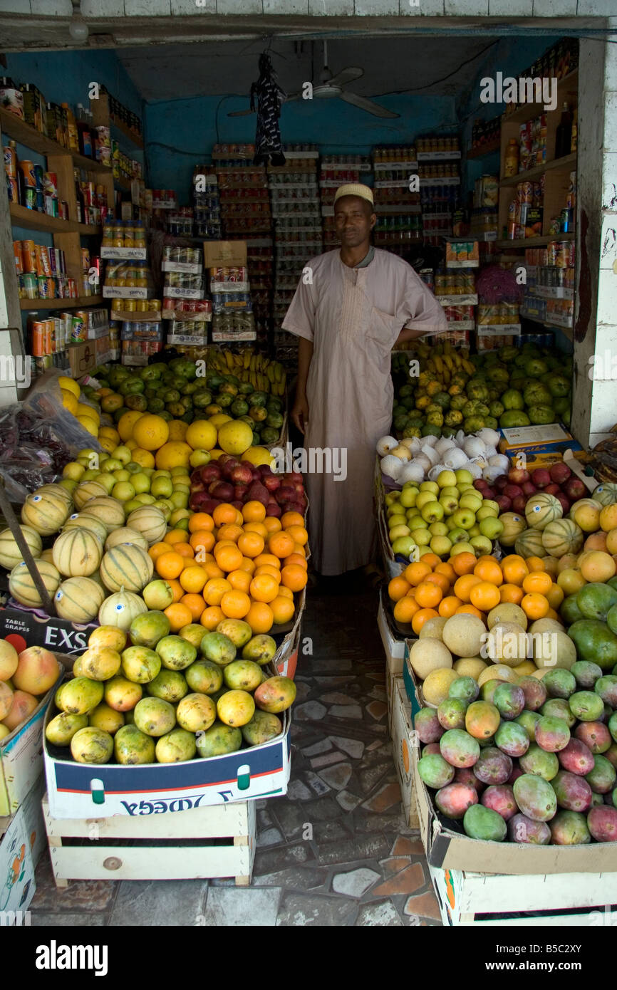 Fruit market dakar senegal hi-res stock photography and images - Alamy