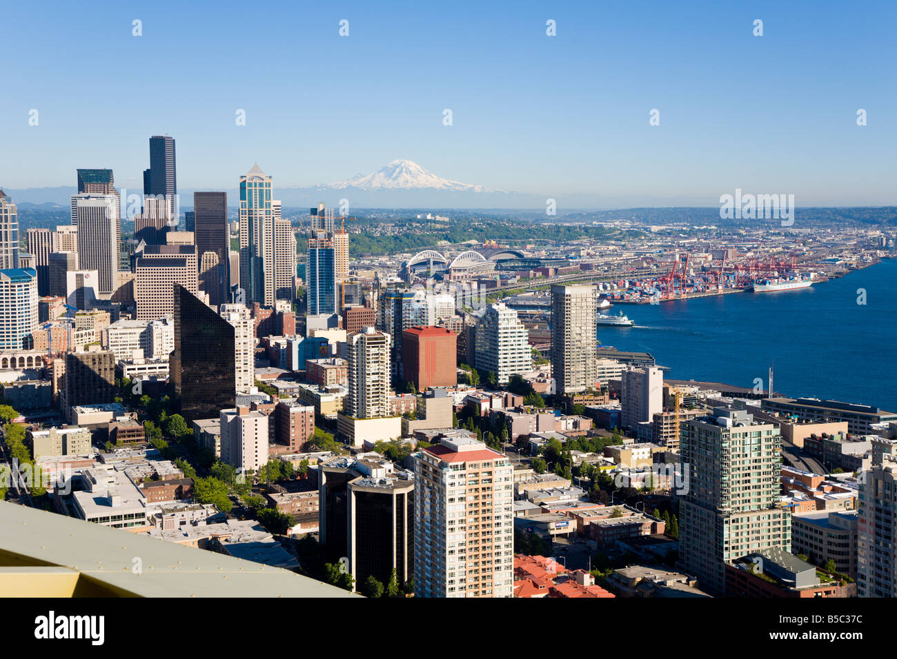 Aerial view of Seattle downtown and waterfront from the Space Needle ...